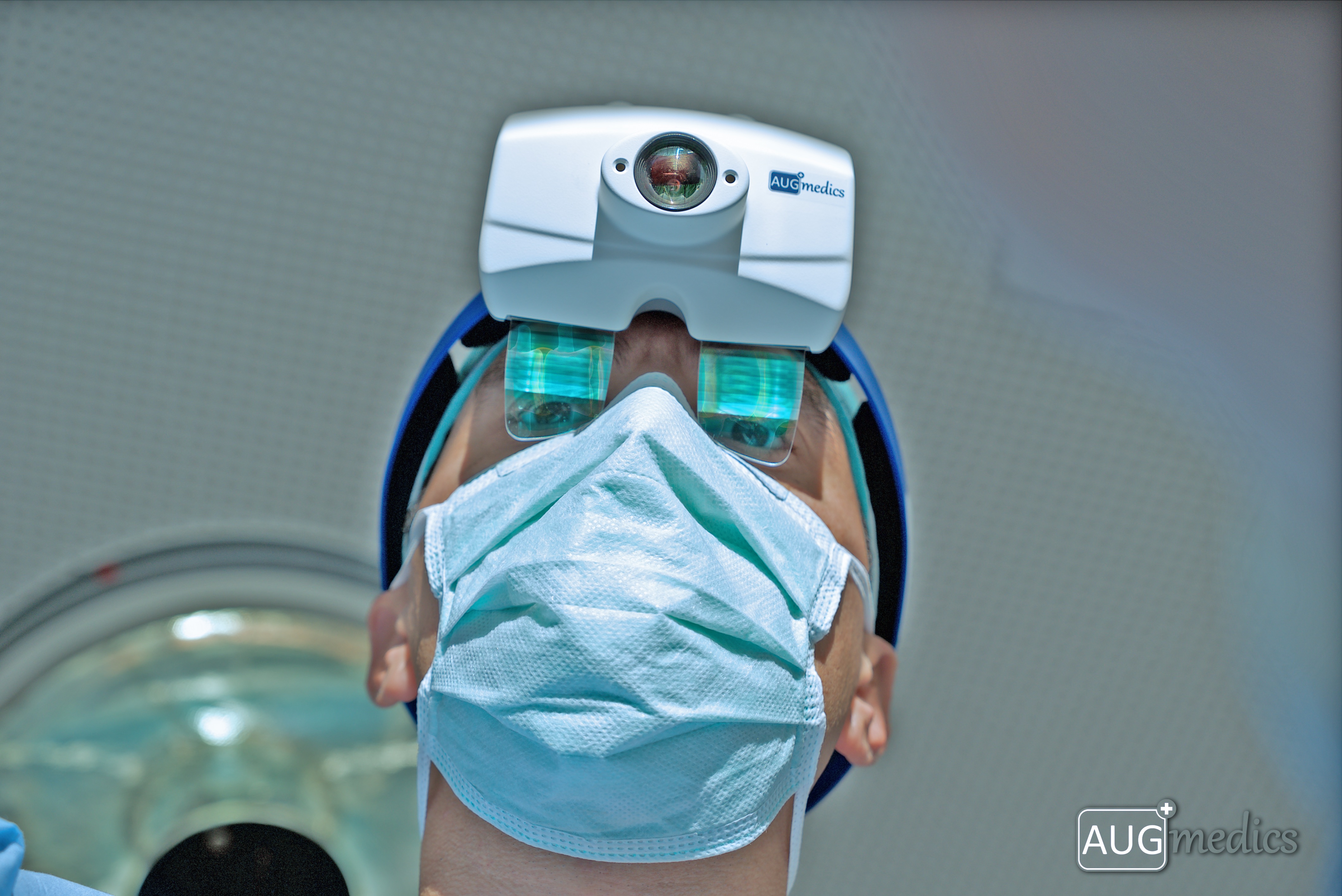 מציאות רבודה למנתחים: Augmedics מגייסת 8.3 מיליון דולר | גיקטיים