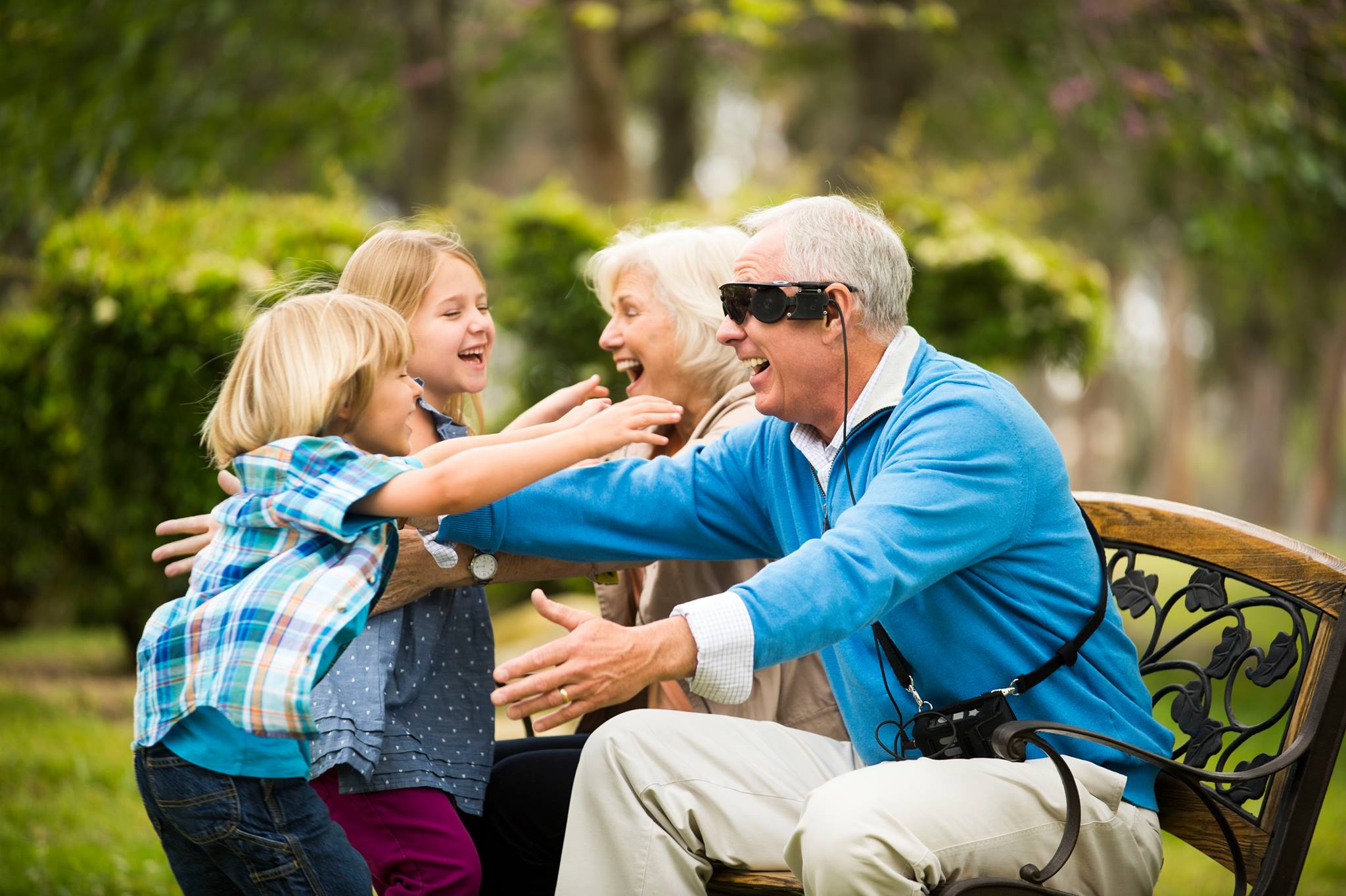 היצרנית הפסיקה את התמיכה ולקויי ראייה תקועים עכשיו עם עיניים ביוניות לא ...