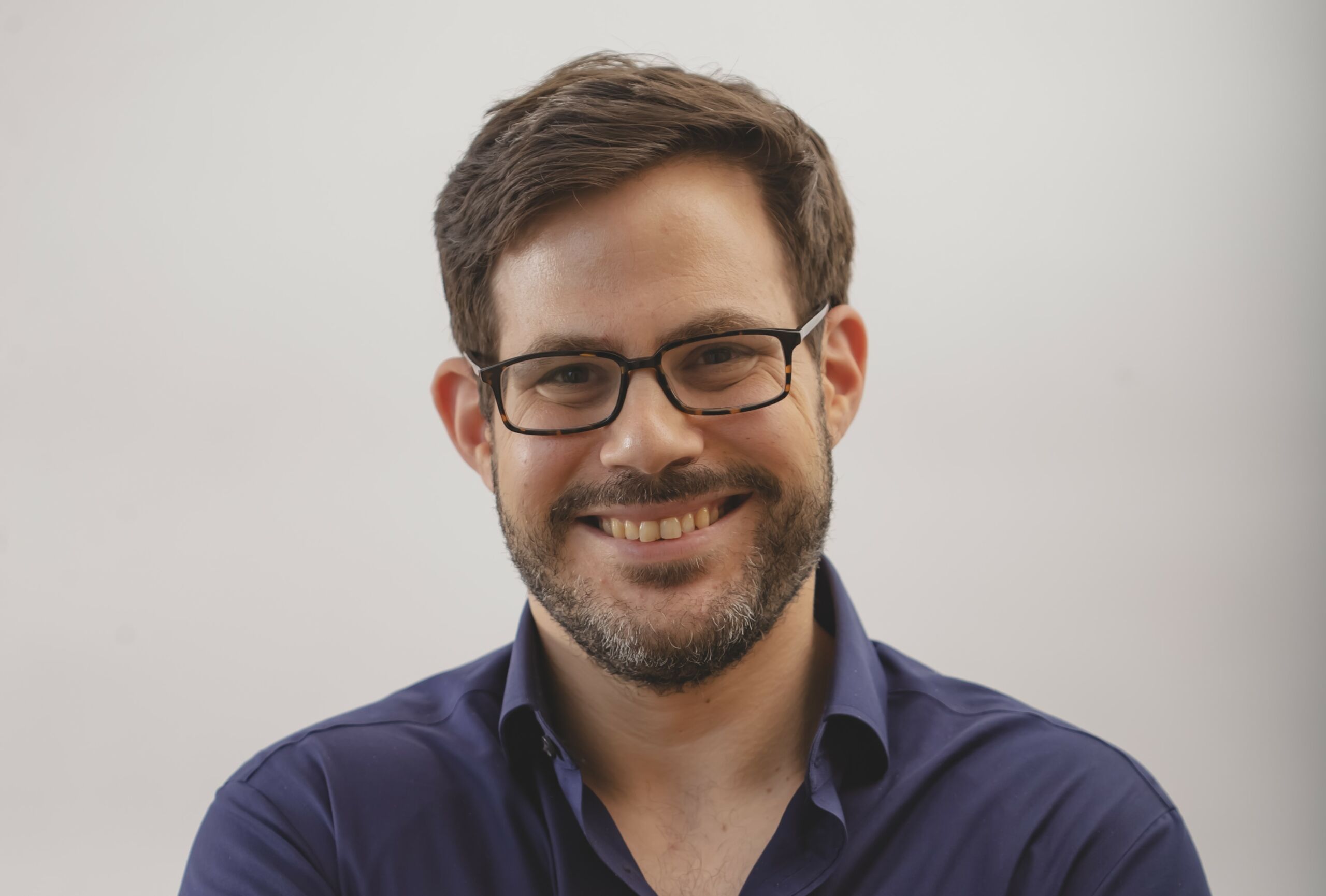 היזם שנכשל 9 פעמים לפני שגייס 100 מיליון דולר ומאות עובדים | גיקטיים