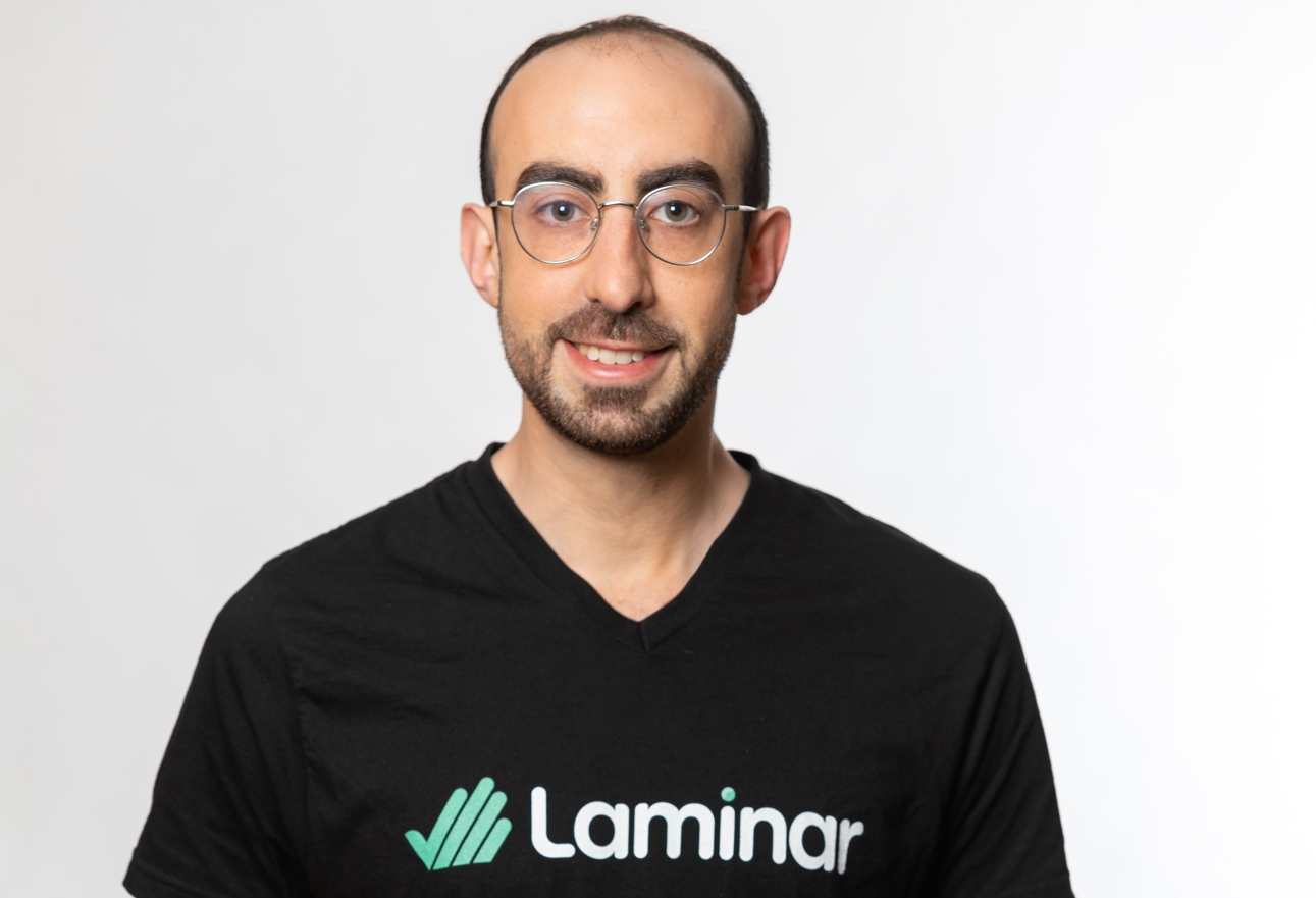 "חנון למופת": הנער הישראלי שפרץ ב-2008 לאייפון הפך ל-CTO של חברת סייבר ...