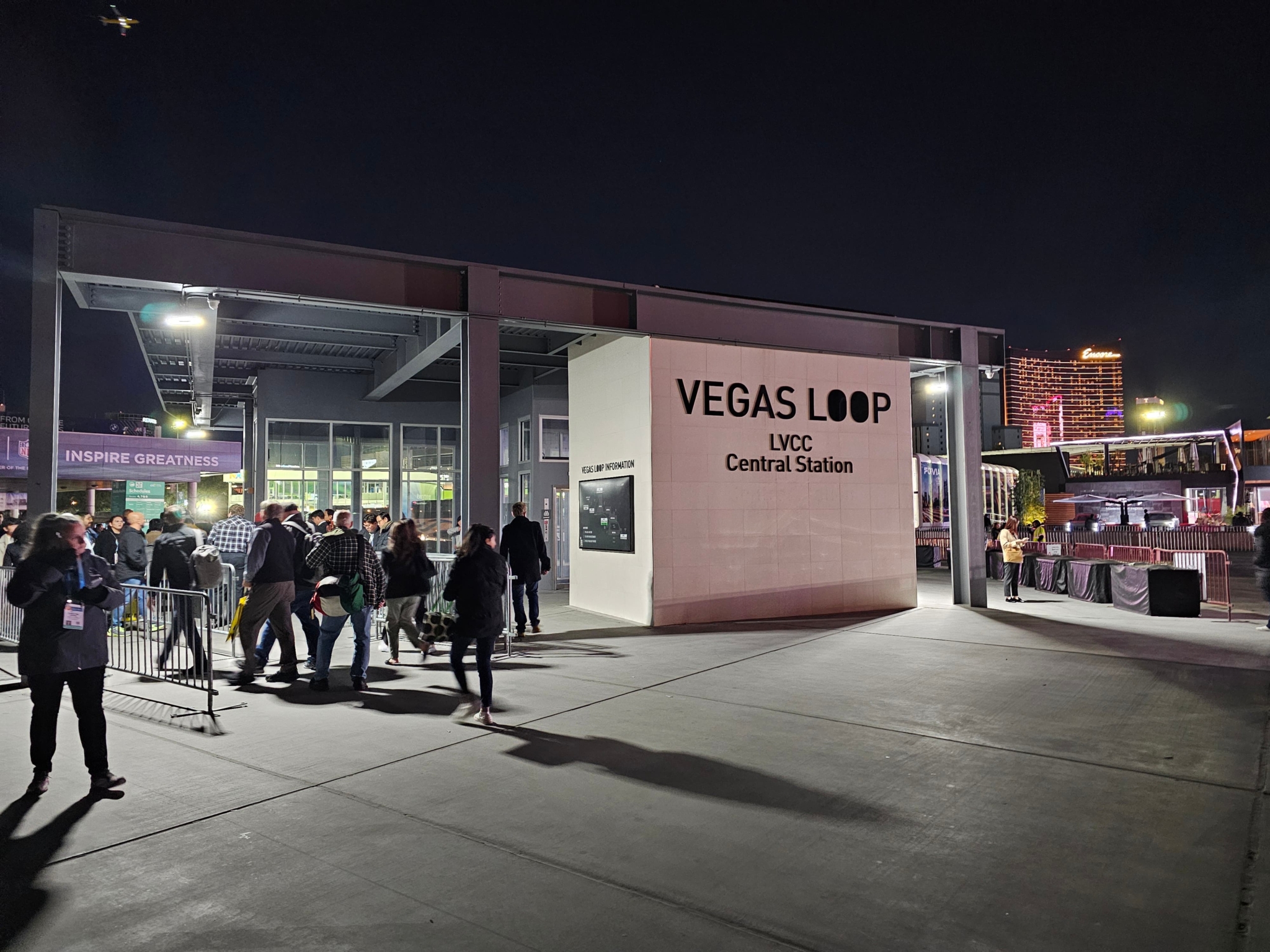 נסעתי ב-Vegas Loop של אילון מאסק וגיליתי דרך חדשה להגיע ממקום למקום ...