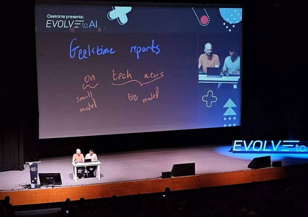 ההרצאות, הניסויים המגניבים וכל מה שפספסתם בכנס Evolve to AI 2025 | גיקטיים